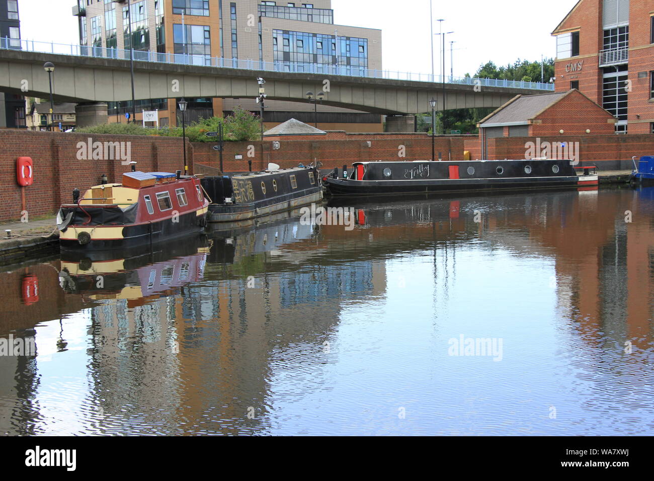 Canal sheffield city centre hi-res stock photography and images - Alamy