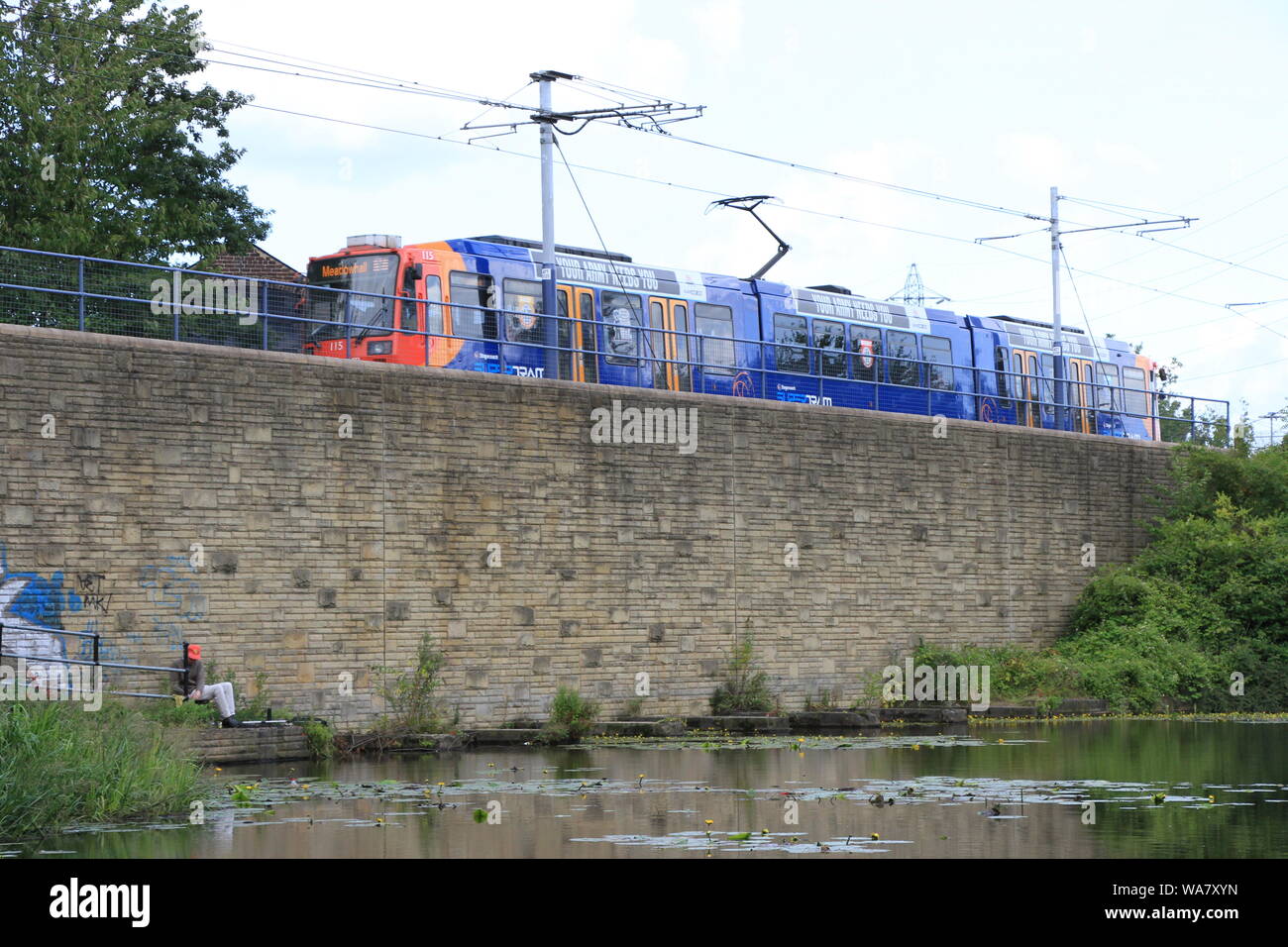 Canal sheffield city centre hi-res stock photography and images - Alamy