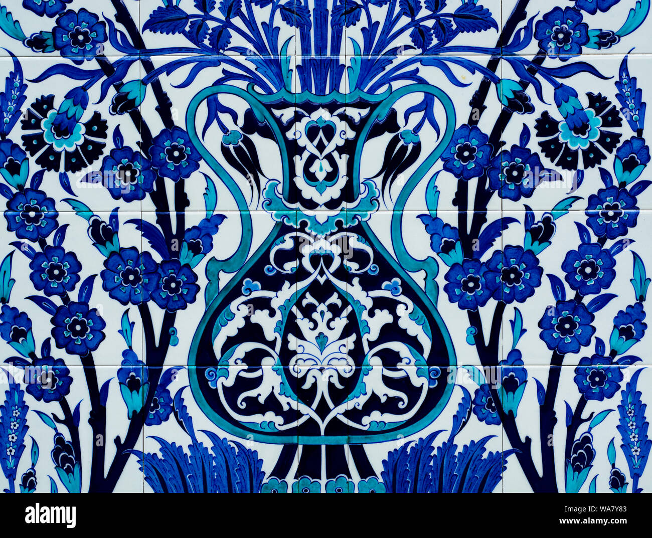 Tile and Ceramic of Ottoman Style Stock Photo - Alamy