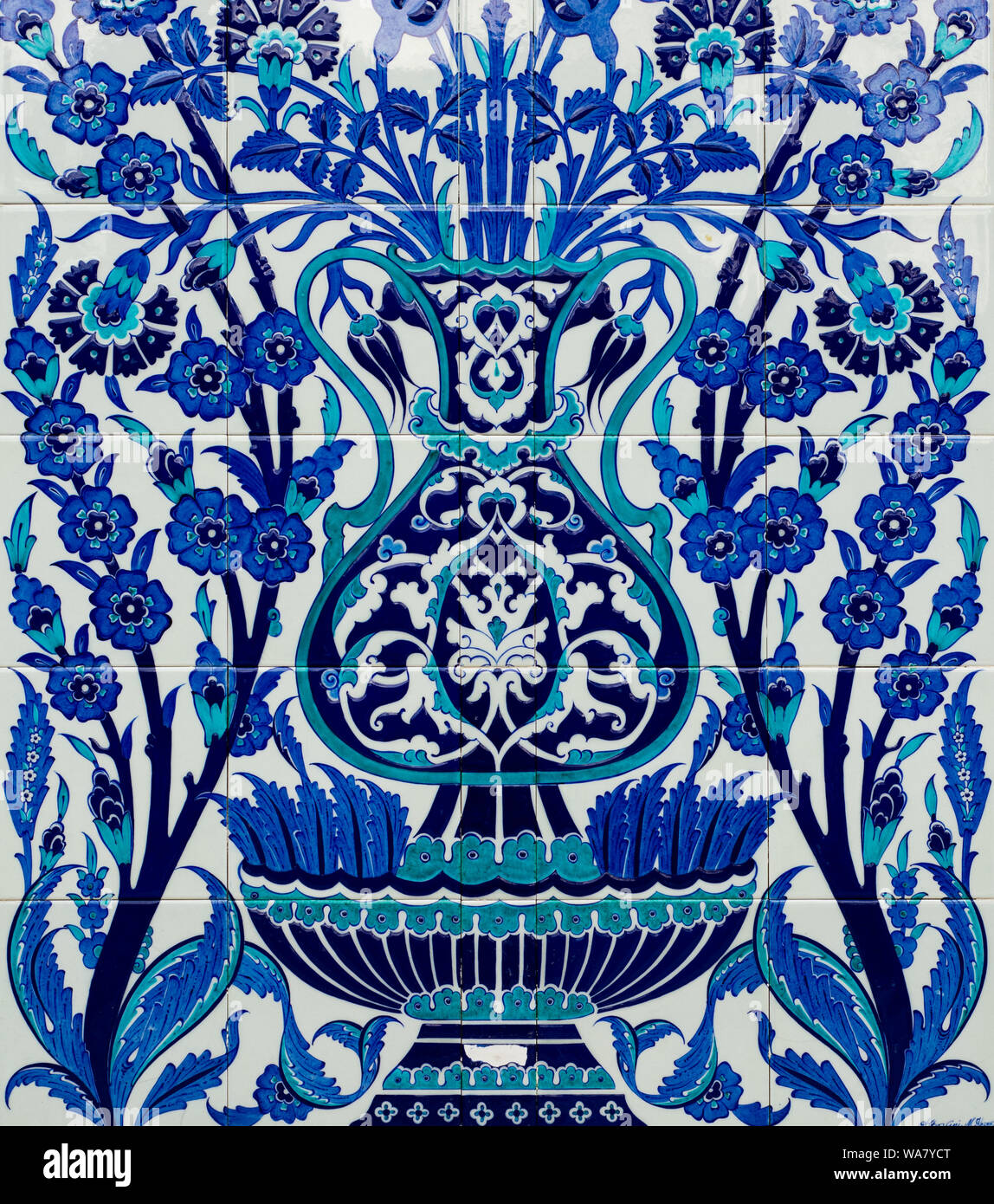 Tile and Ceramic of Ottoman Style Stock Photo - Alamy