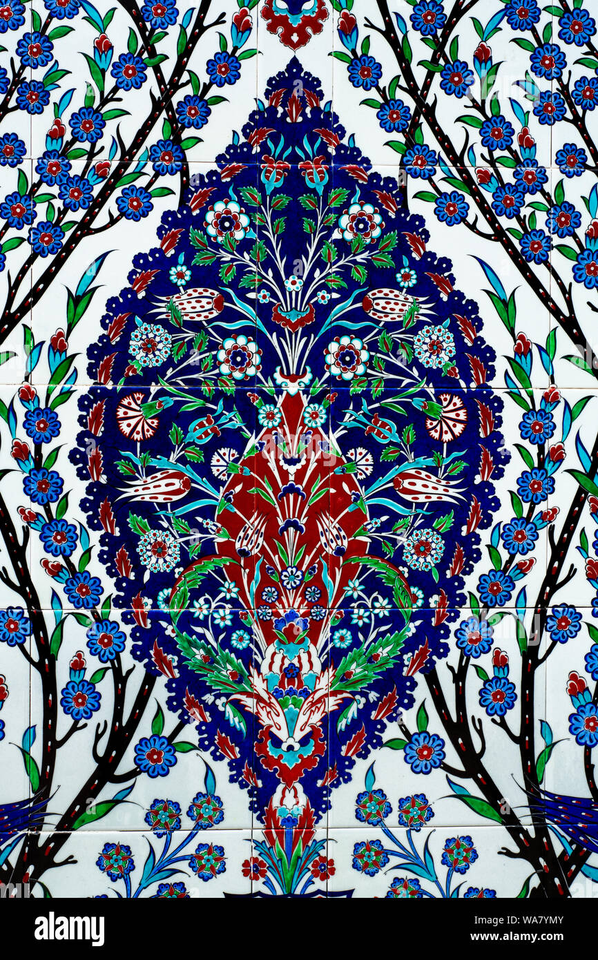 Tile and Ceramic of Ottoman Style Stock Photo - Alamy