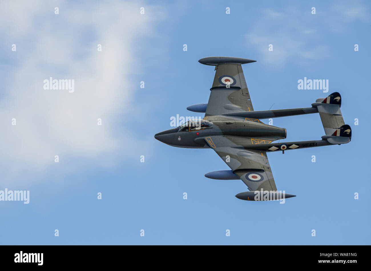 British fighter jet 1950s hi-res stock photography and images - Alamy