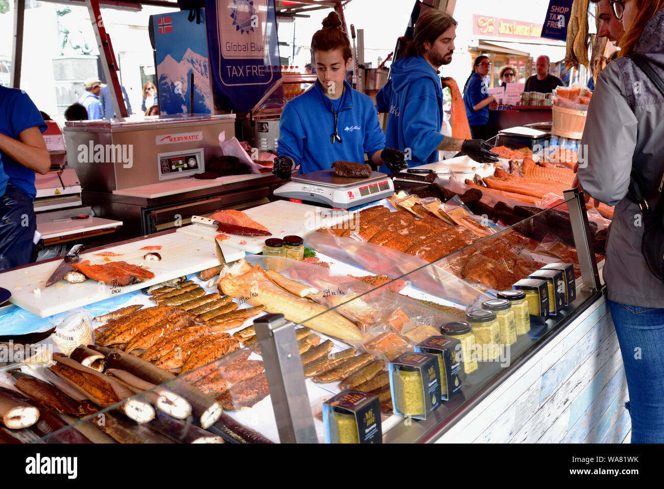 Fish market in norway scandinavia hi-res stock photography and images ...