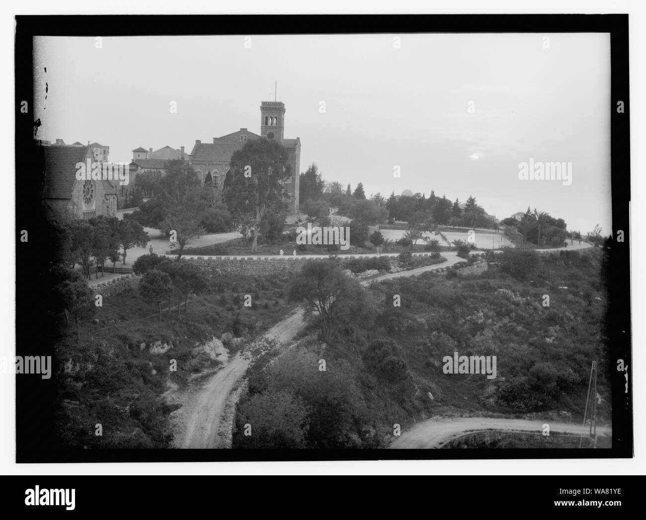 Buildings university Black and White Stock Photos & Images - Alamy