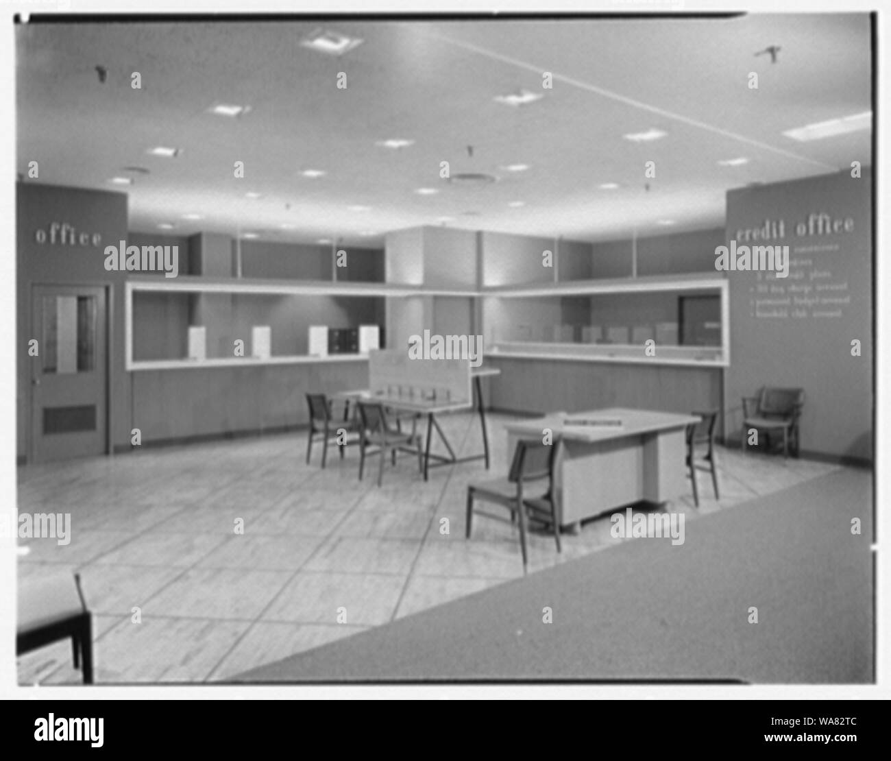 Burdine's department store, business in 163rd St. Shopping Center ...