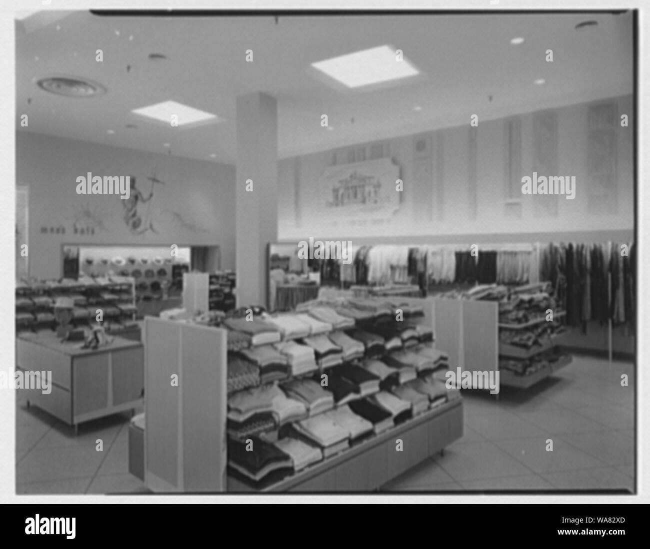 Burdine's department store, business in 163rd St. Shopping Center ...