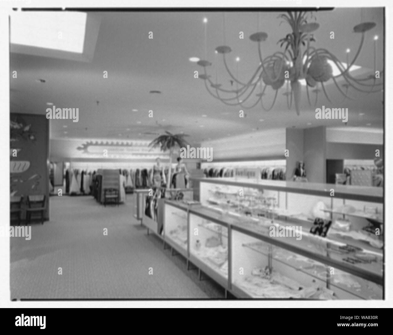 Burdine's department store, business in 163rd St. Shopping Center ...