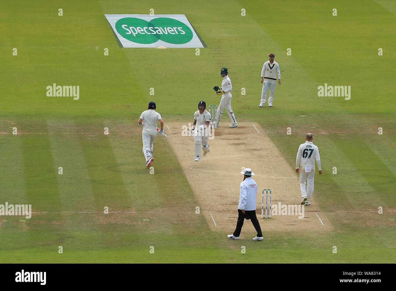 18th century cricket bat hi-res stock photography and images - Alamy