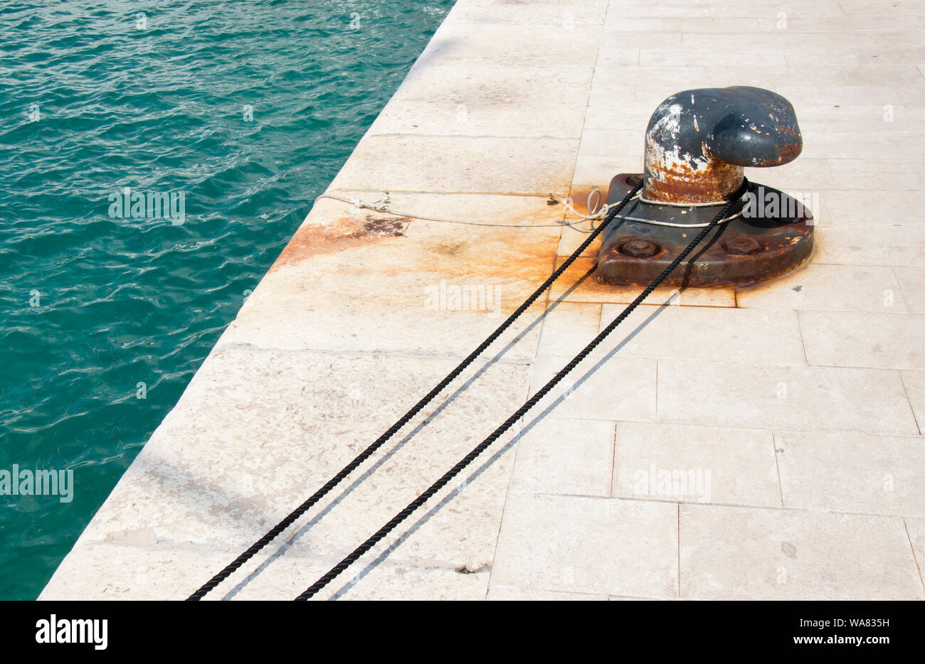 Old iron bollard hi-res stock photography and images - Alamy