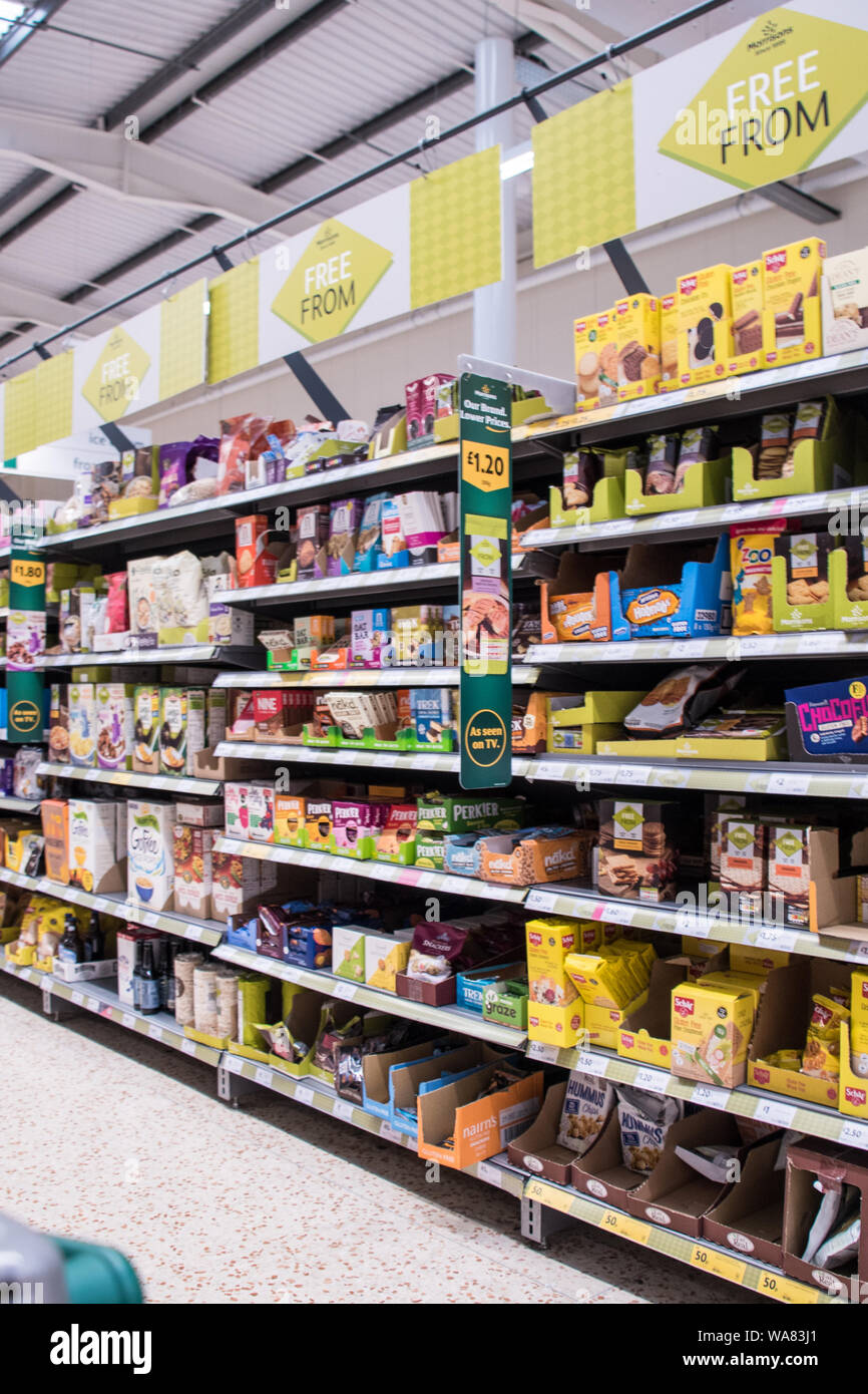 Supermarket aisles aisle hi-res stock photography and images - Alamy
