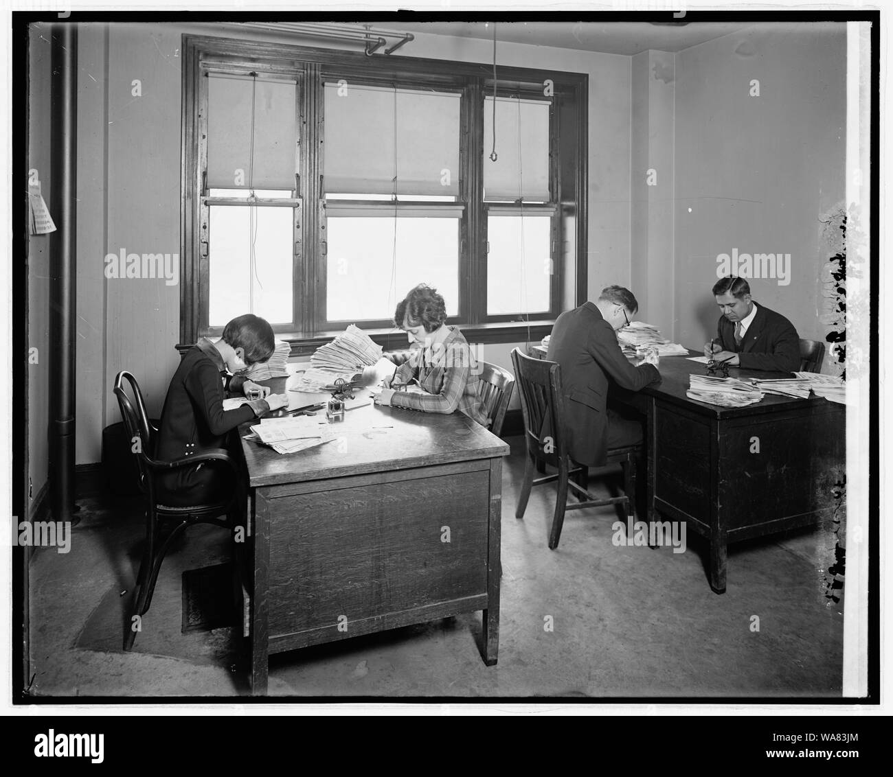 Bureau of identification hi-res stock photography and images - Alamy