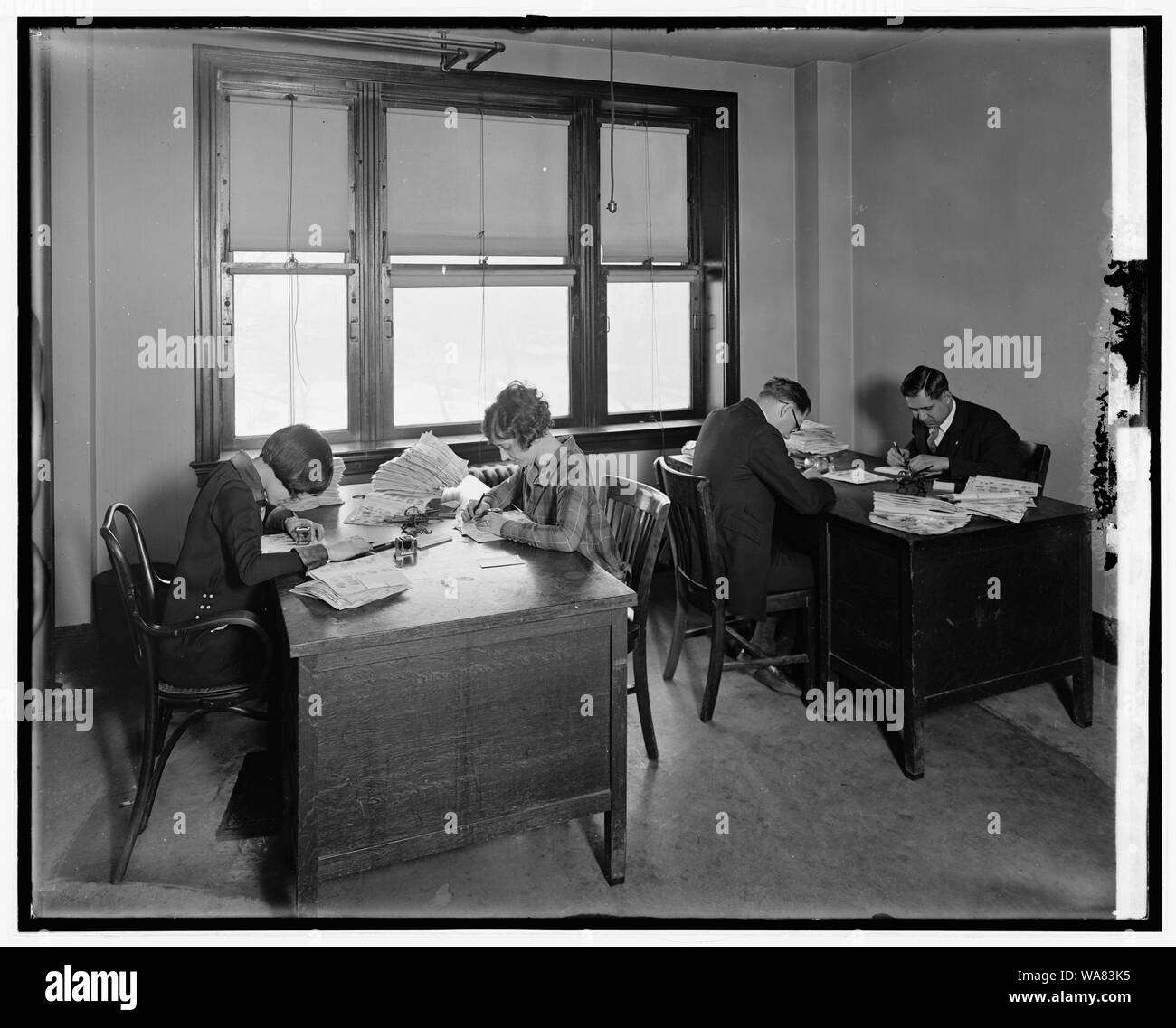 Bureau of identification hi-res stock photography and images - Alamy