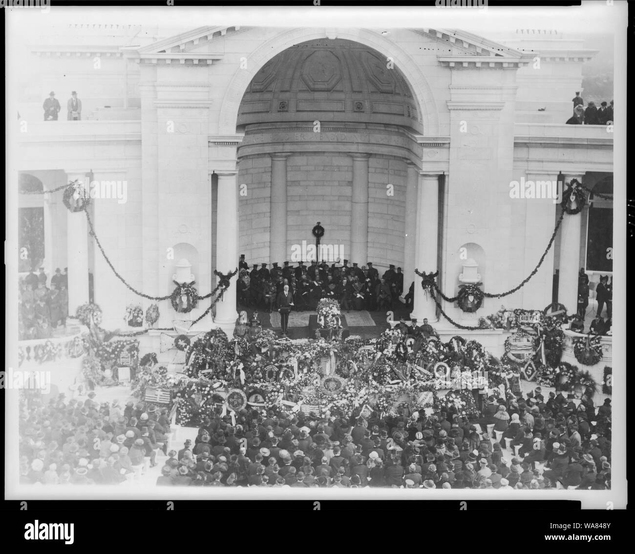 Burial of Unknown Soldier at Arlington National Cemetery, Va ...