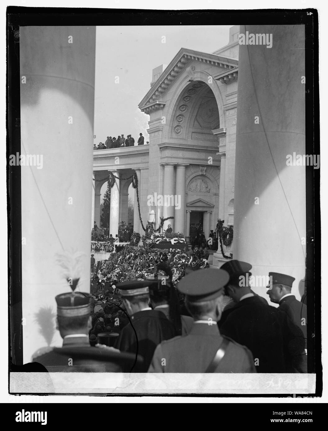 Grave death burial Cut Out Stock Images & Pictures - Alamy
