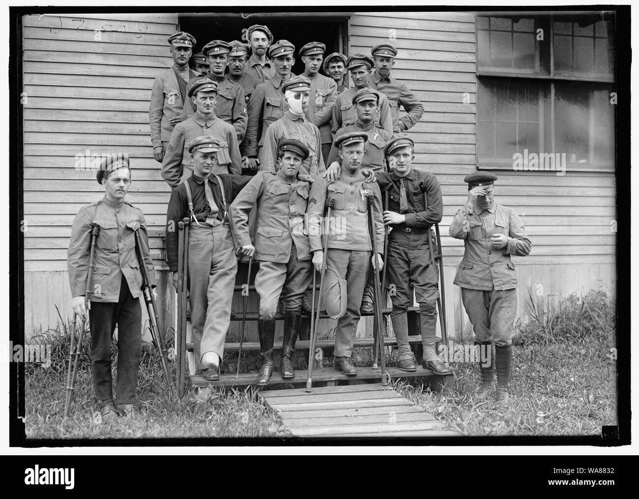 Group military soldiers armed training Cut Out Stock Images & Pictures ...