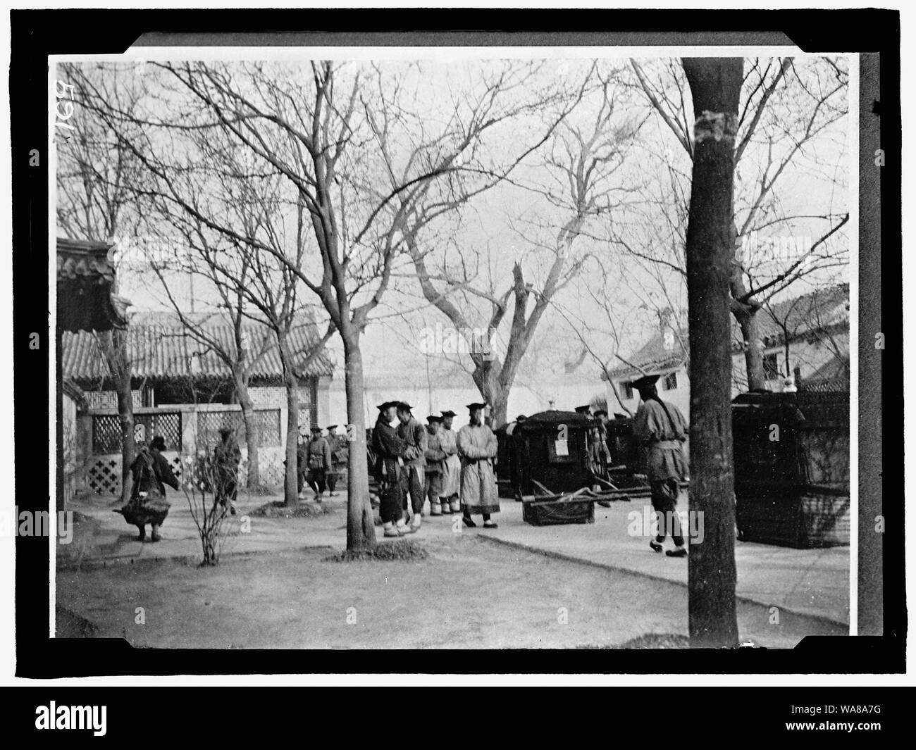 Wooden architecture china Black and White Stock Photos & Images - Alamy