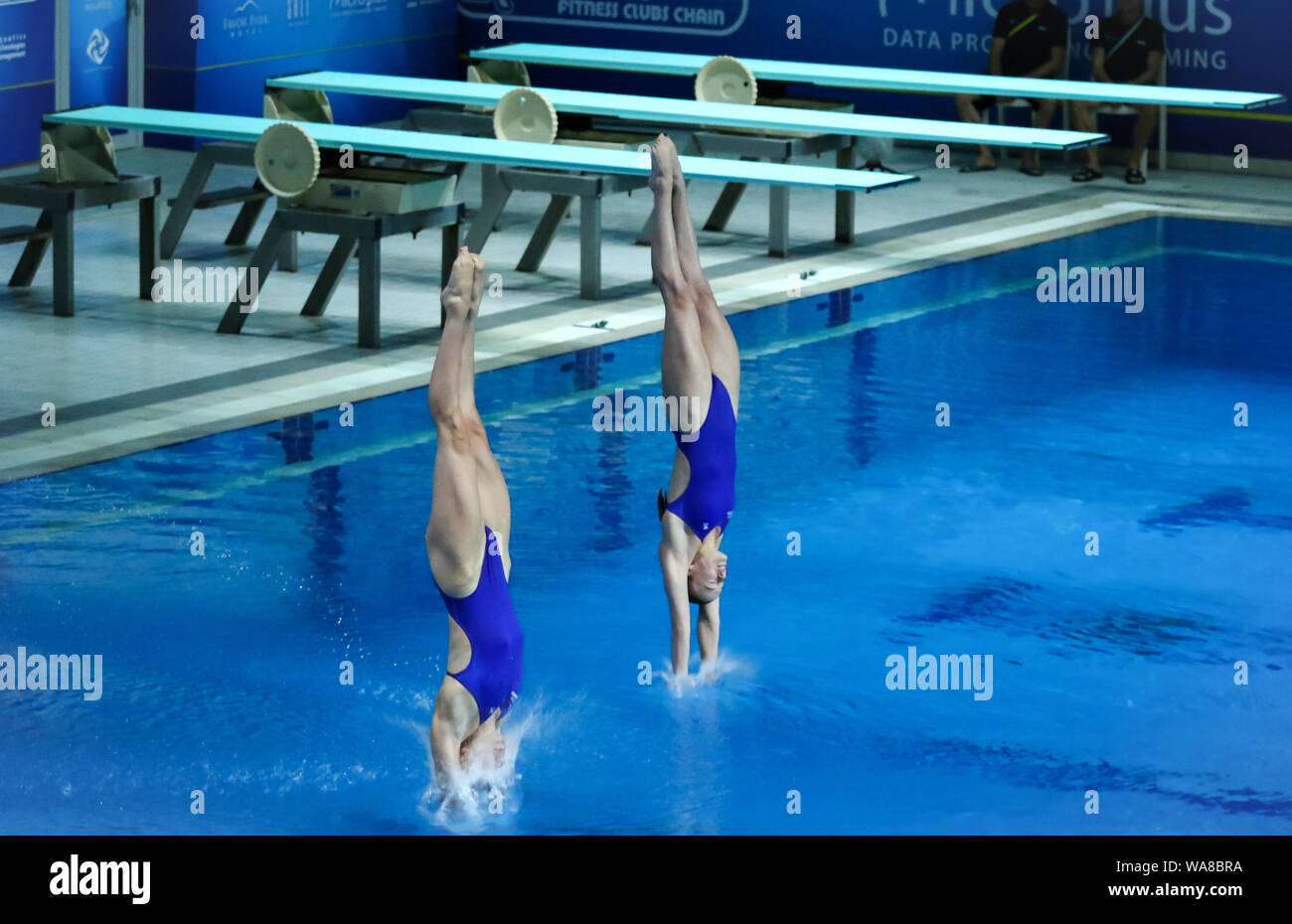 Women synchro 10m platform hi-res stock photography and images - Alamy
