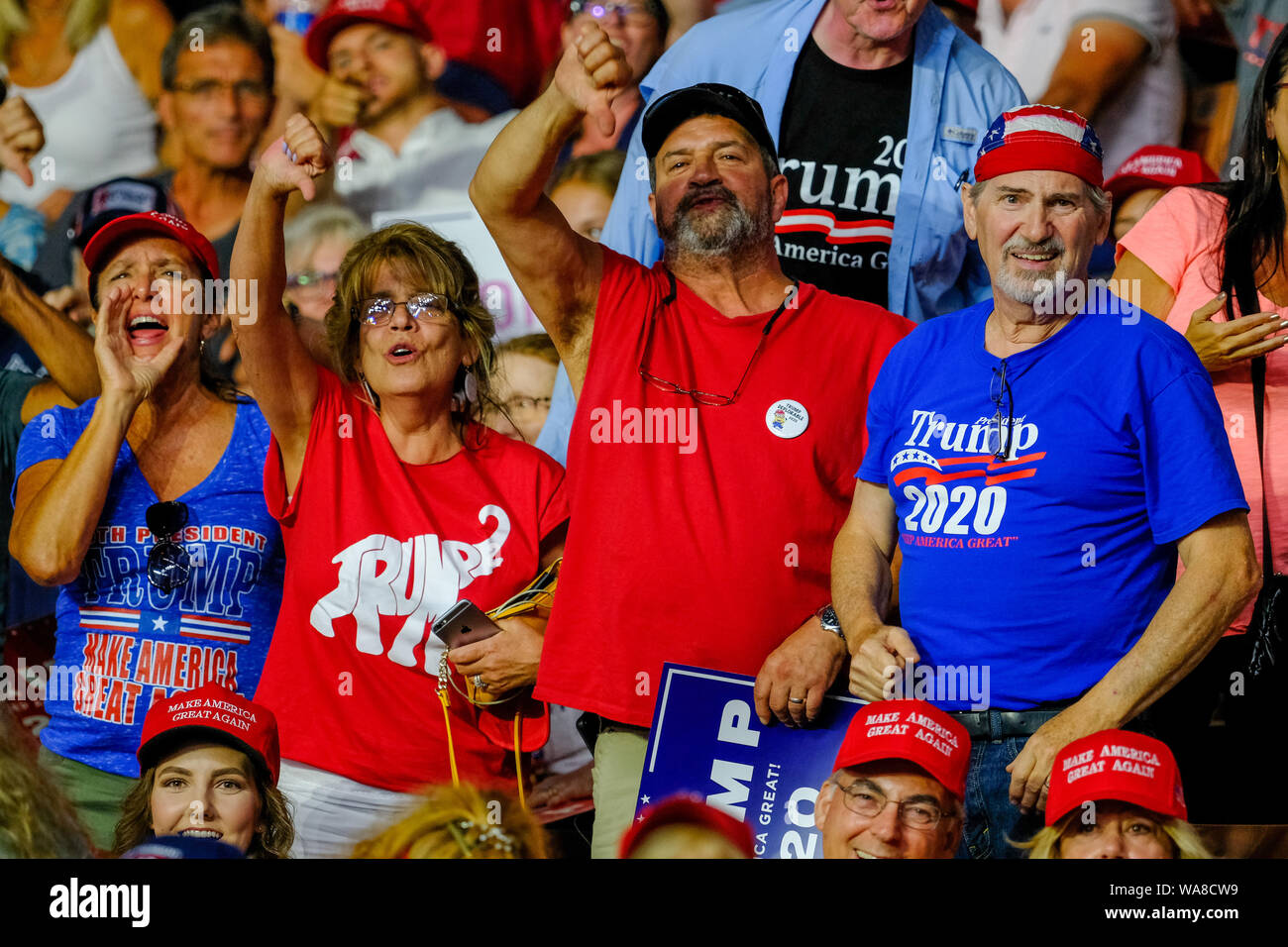 Maga supporters hi-res stock photography and images - Alamy