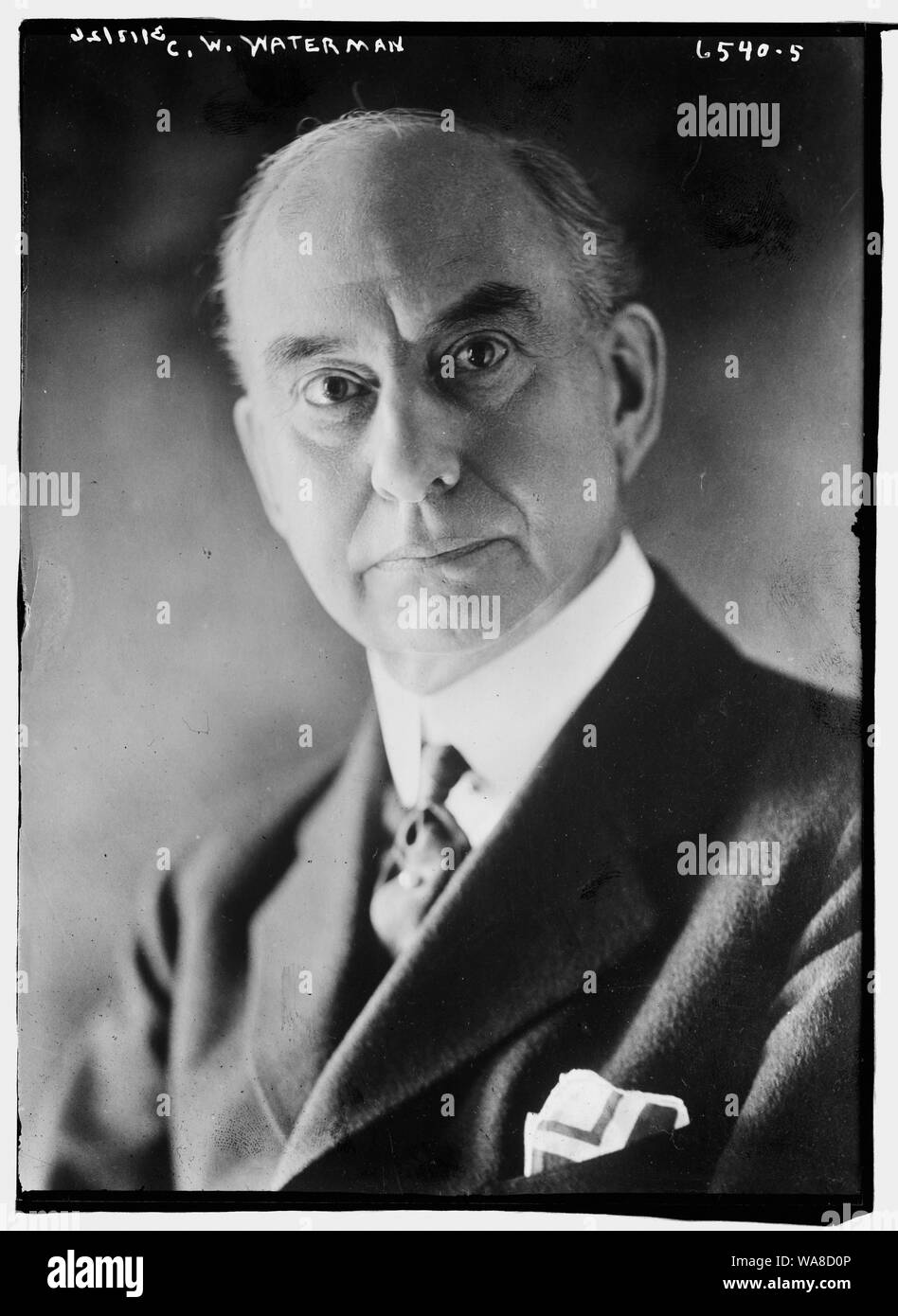 Julia Waterman's Instagram, Twitter & Facebook on IDCrawl