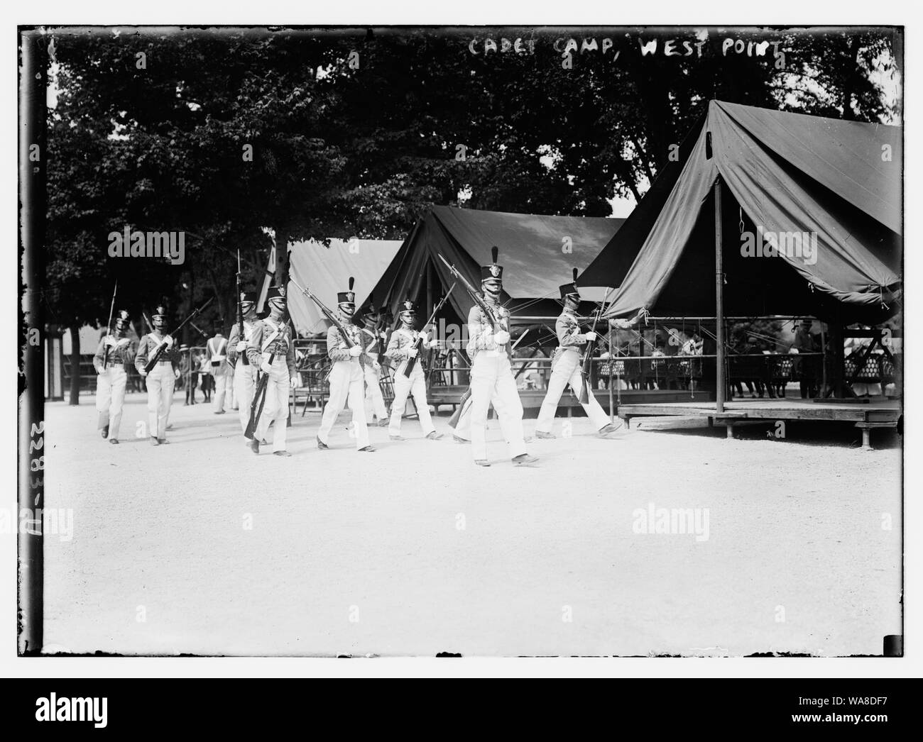 West point students hi-res stock photography and images - Alamy