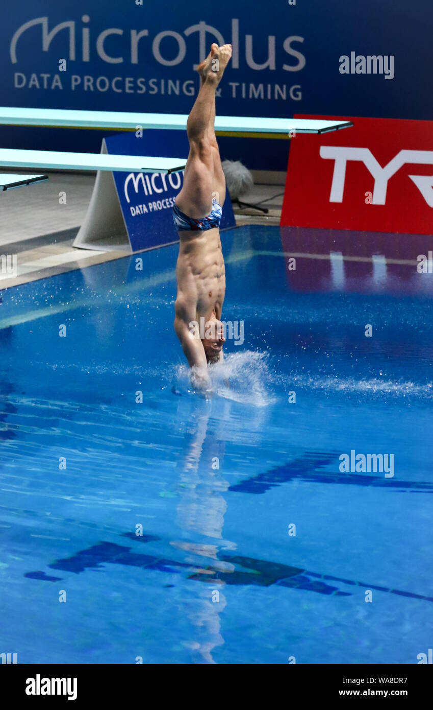 1m springboard men final hi-res stock photography and images - Alamy