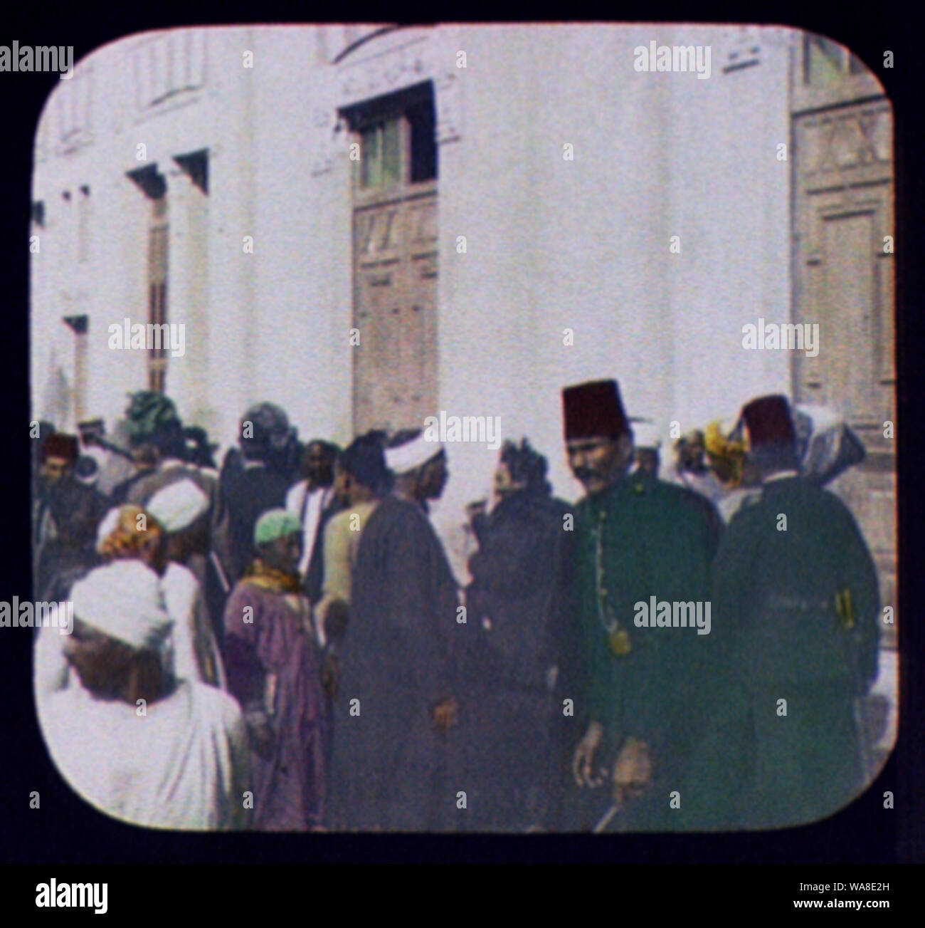 Cairo - soldiers and crowd in front of building Stock Photo - Alamy