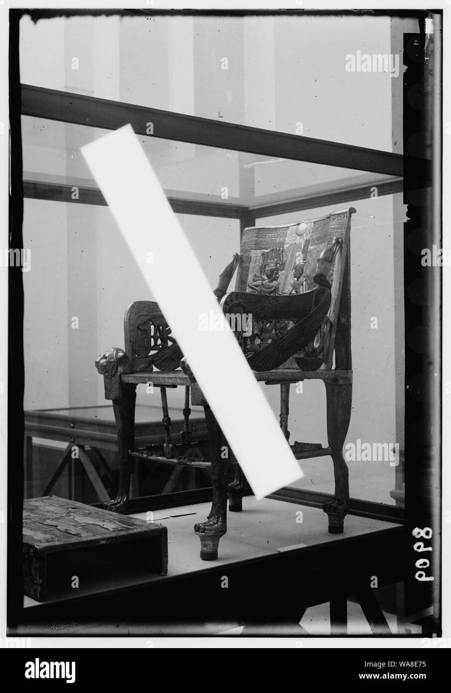 Cairo. The Museum. The king's throne (side view Stock Photo - Alamy
