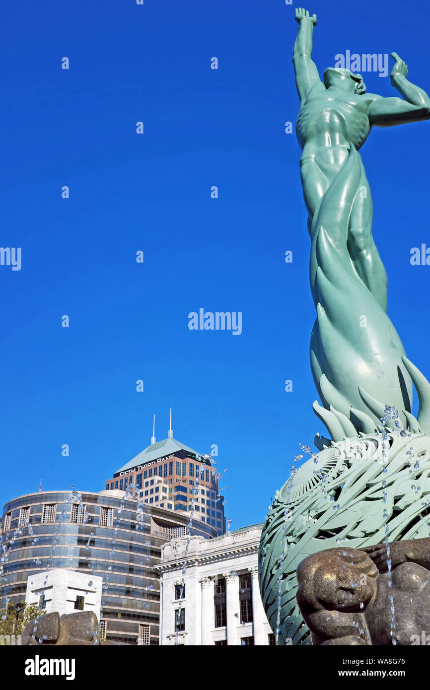 Fountain of eternal life statue hi-res stock photography and images - Alamy
