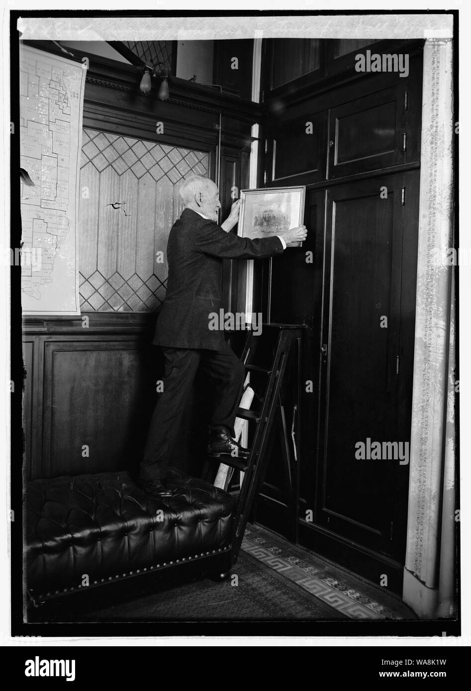 Picture of cannon Black and White Stock Photos & Images - Alamy