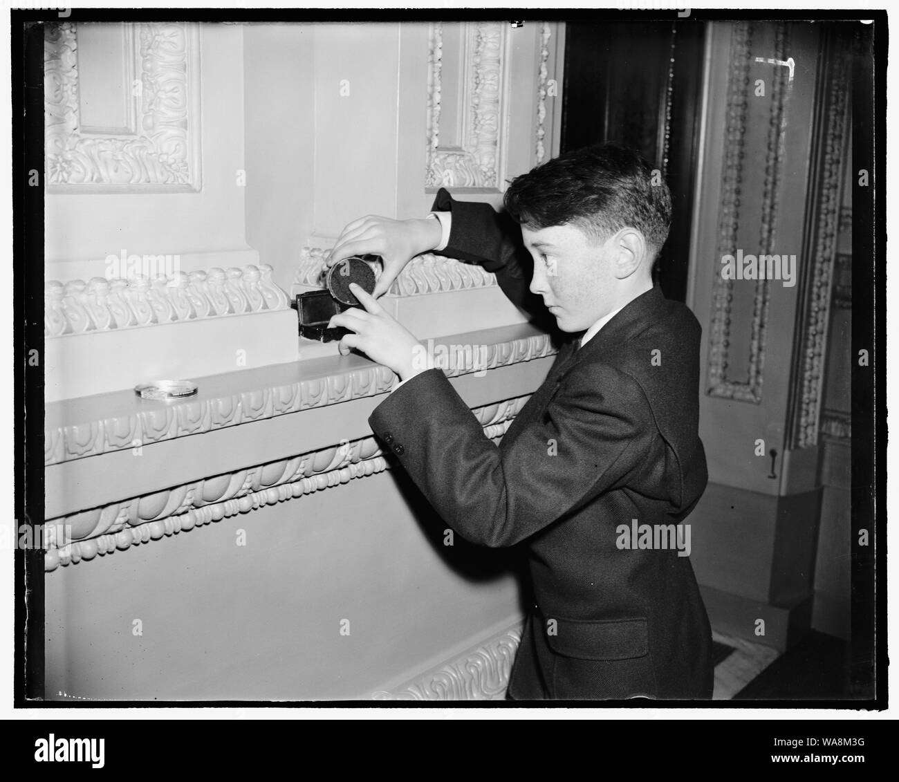 Snuff boxes hi-res stock photography and images - Alamy