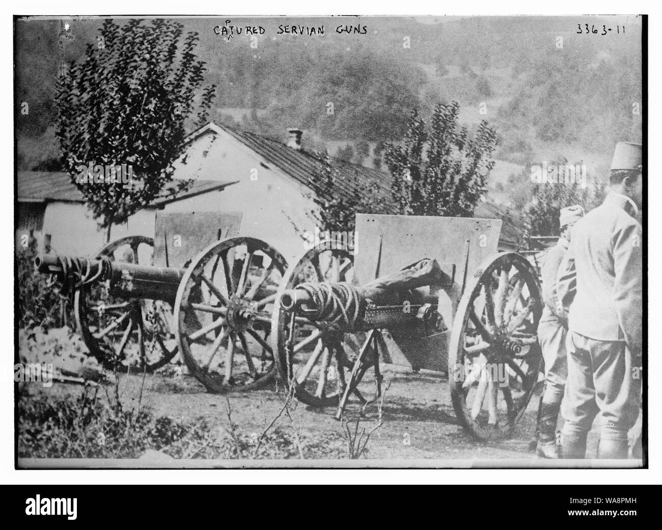 Guns of victory Black and White Stock Photos & Images - Alamy