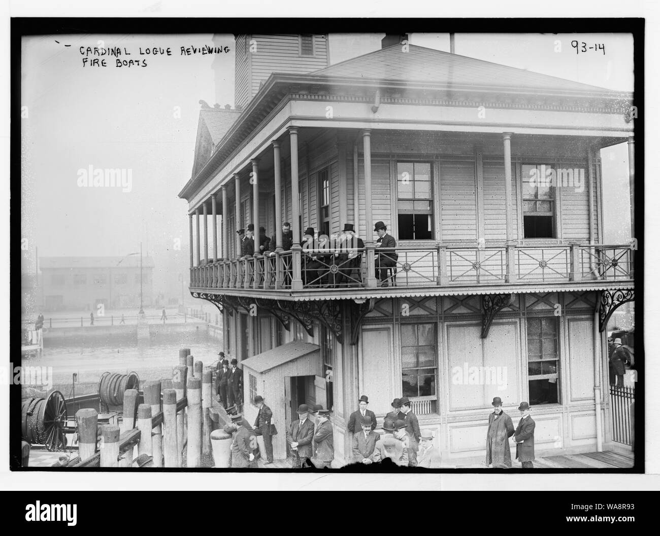 Fire boats hi-res stock photography and images - Alamy