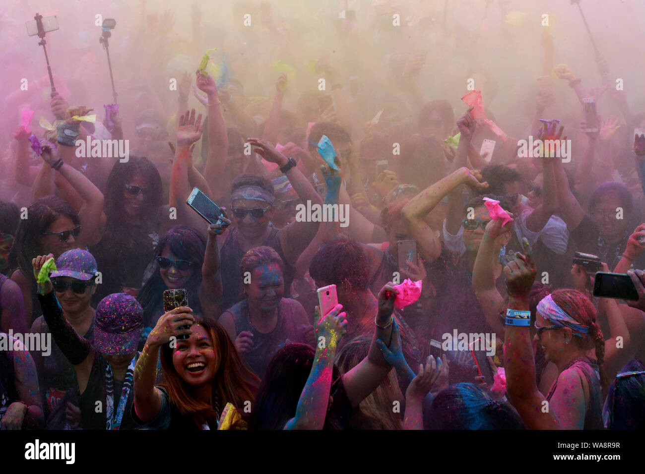 Beijing, Philippines. 18th Aug, 2019. Runners celebrate during the 2019 ...