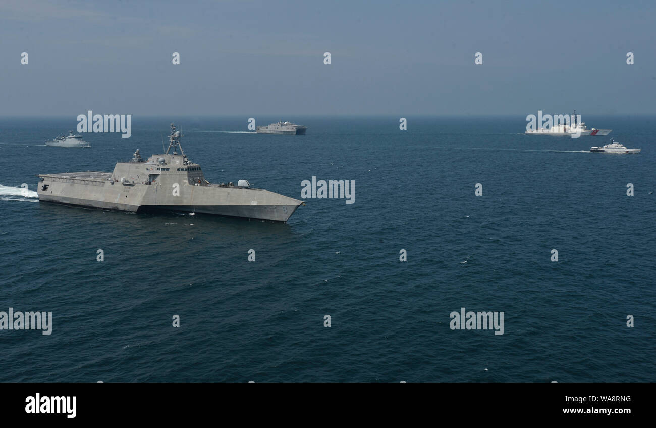 Lekiu class frigate kd lekiu f30 hi-res stock photography and images ...