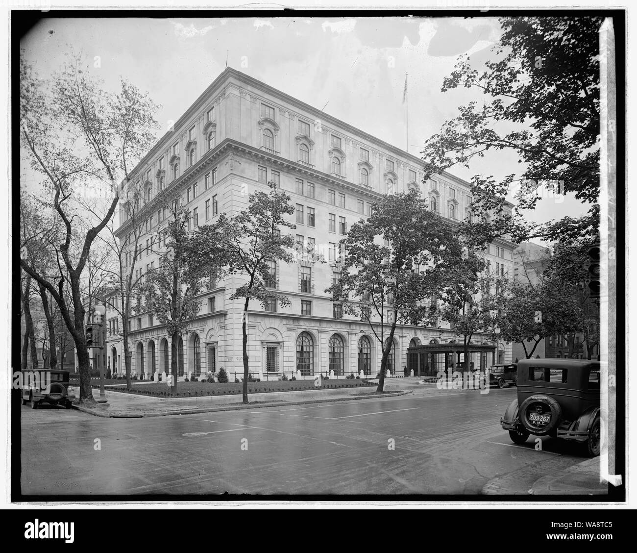 Hotel commercial Cut Out Stock Images & Pictures - Alamy