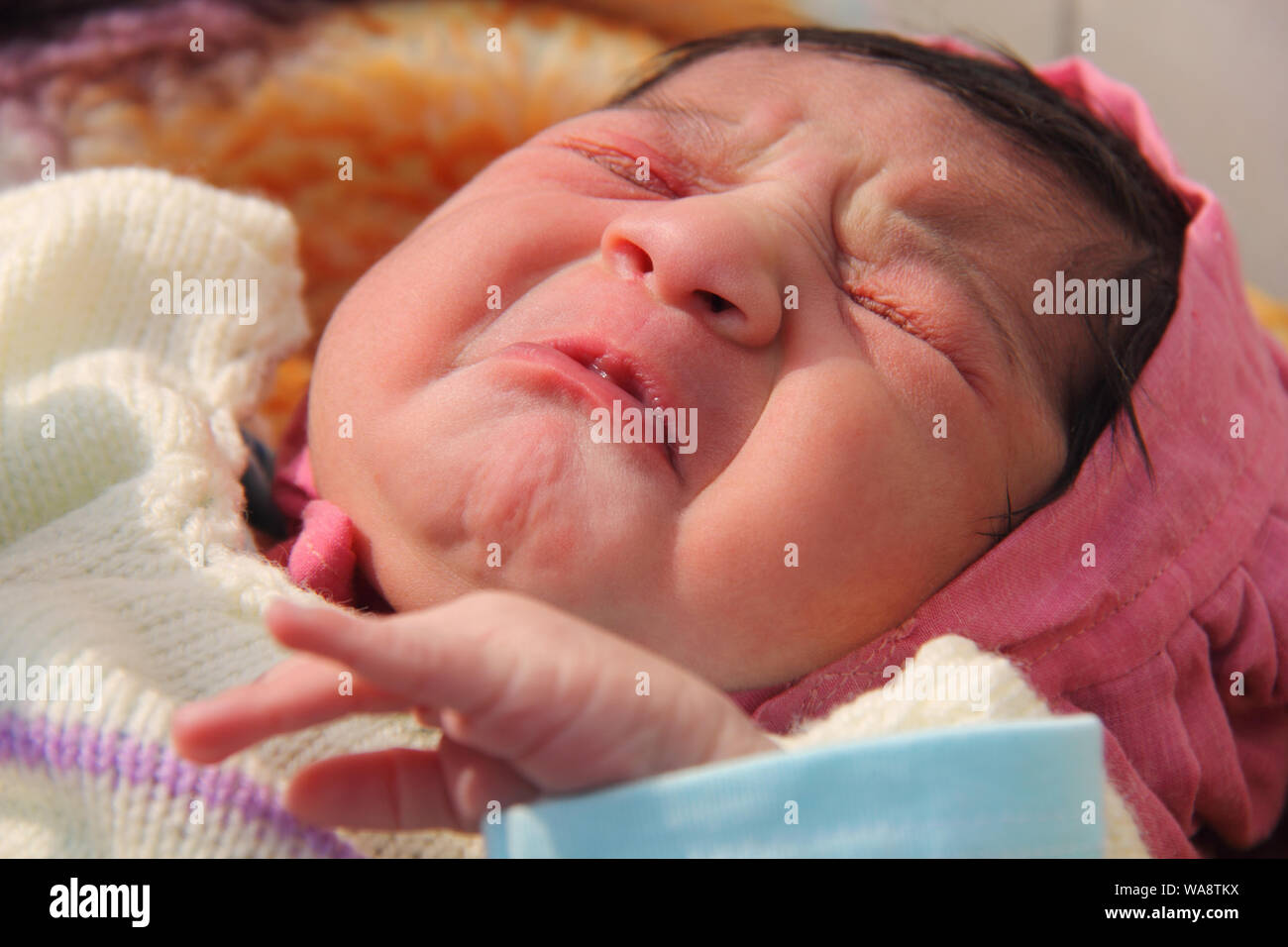 Indian crying girl hi-res stock photography and images - Alamy