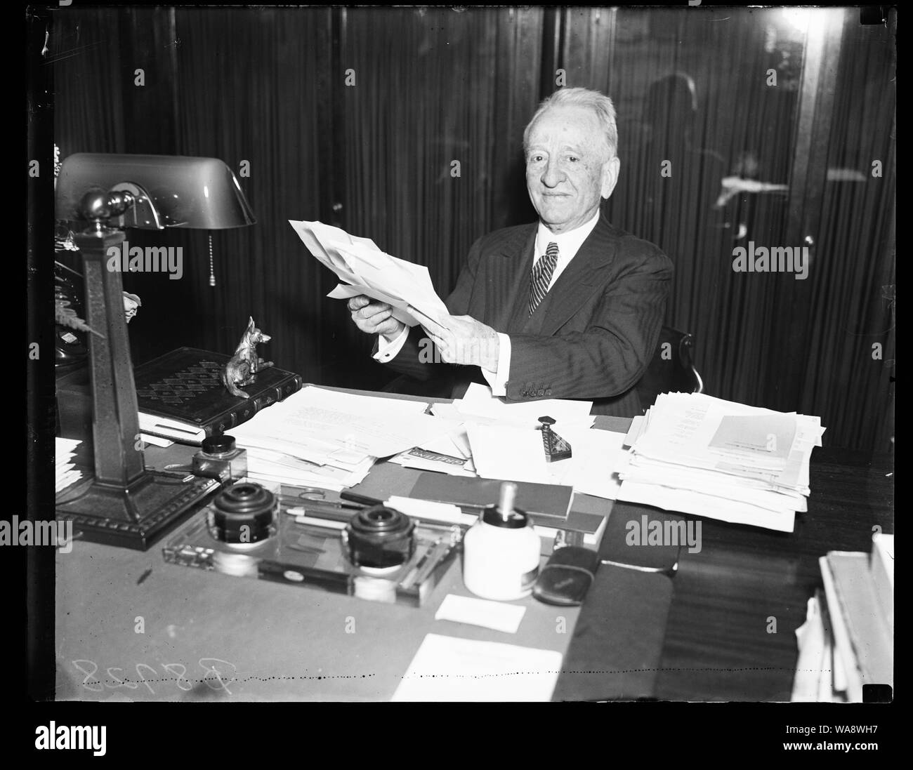 Carter at desk hi-res stock photography and images - Alamy