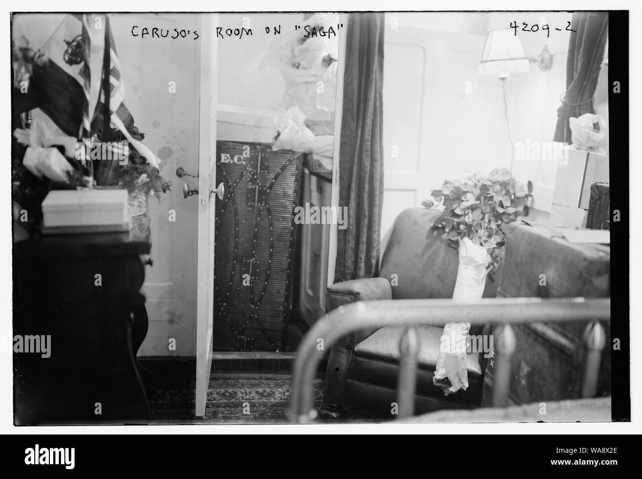 At room on Cut Out Stock Images & Pictures - Alamy