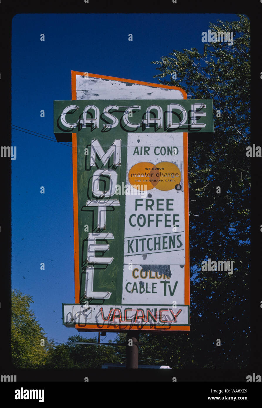 Cascade motel sign hi-res stock photography and images - Alamy
