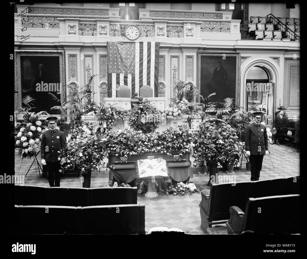 Casket and flowers at U.S. Capitol, Washington, D.C Stock Photo - Alamy