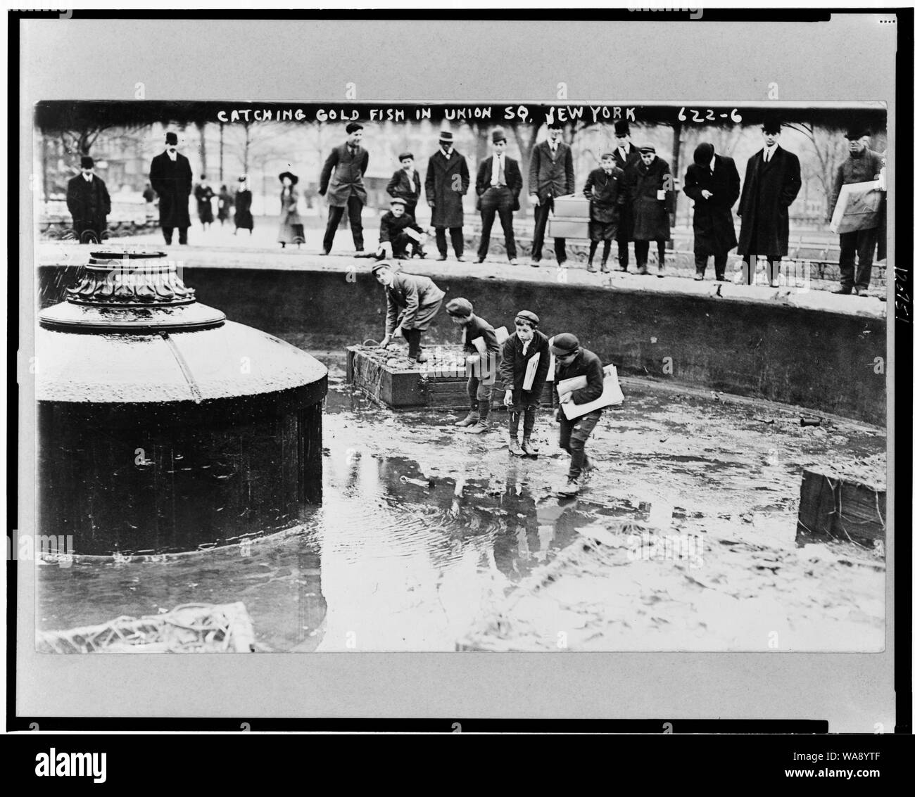 Children adults outdoor event hi-res stock photography and images - Alamy