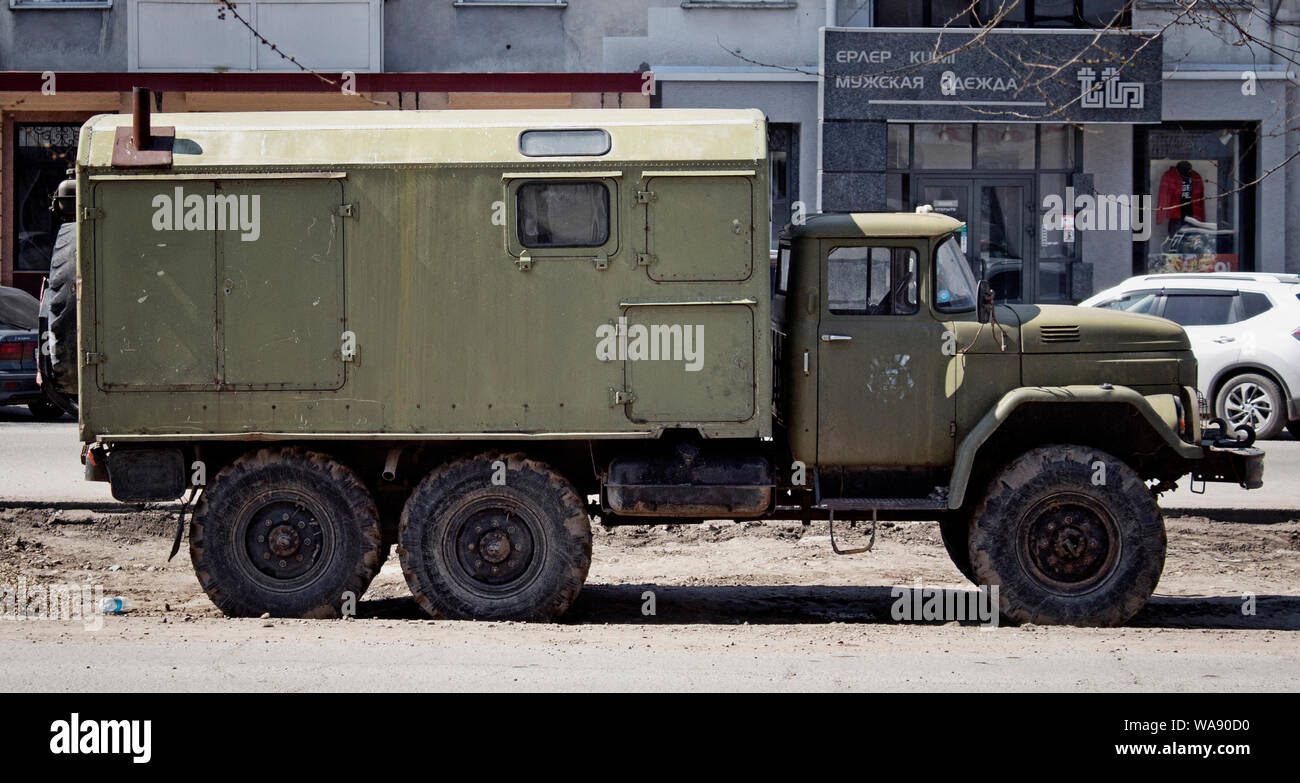 Zil truck hi-res stock photography and images - Alamy