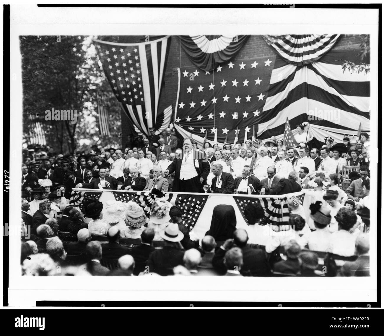 Army run Cut Out Stock Images & Pictures - Alamy