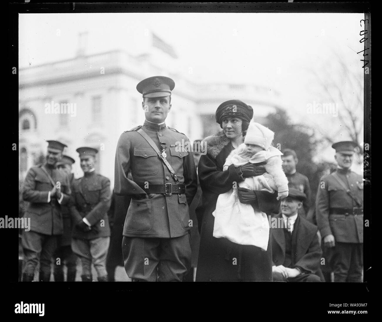Wounded soldier hi-res stock photography and images - Alamy