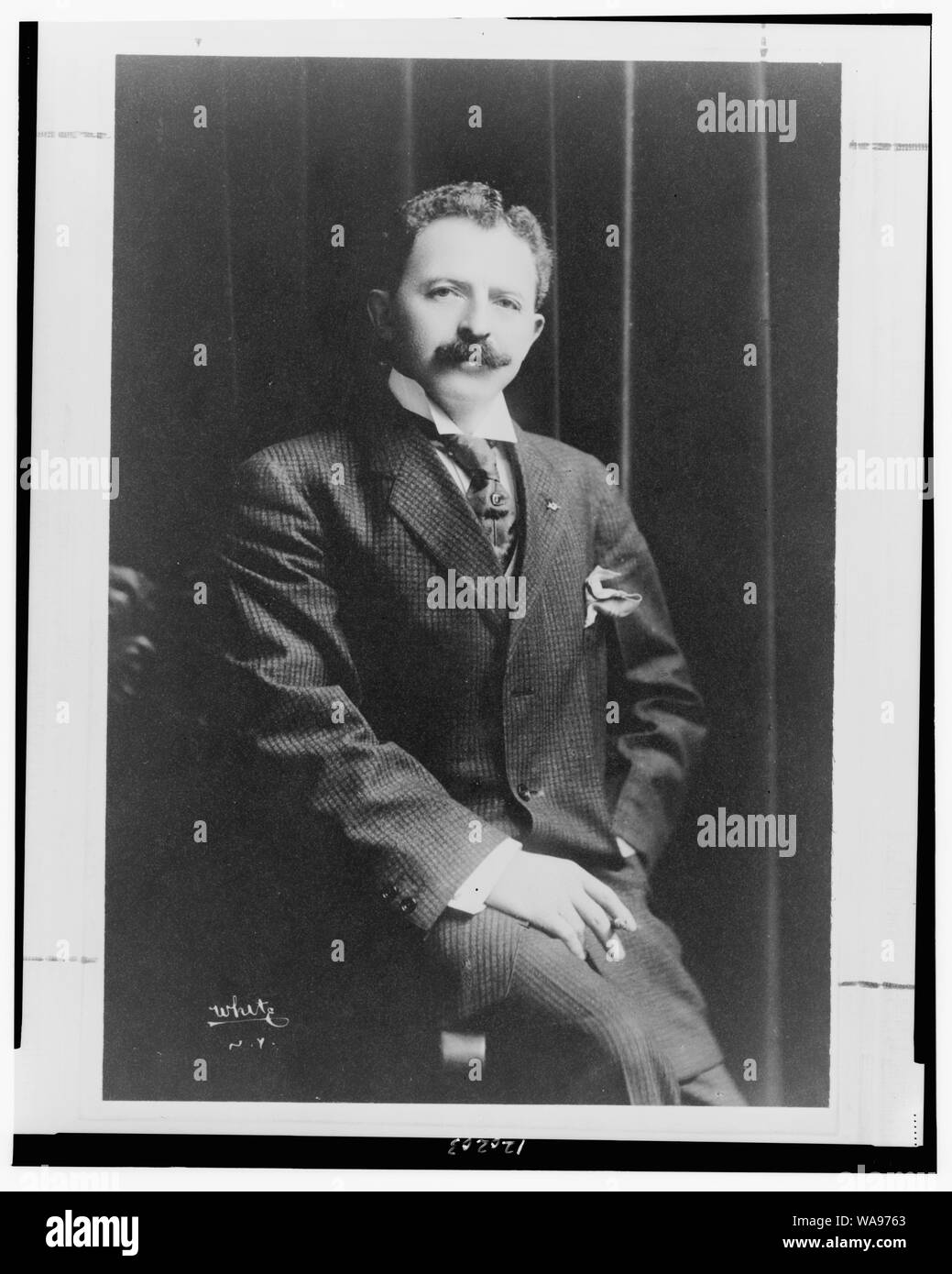 Charles harris Cut Out Stock Images & Pictures - Alamy