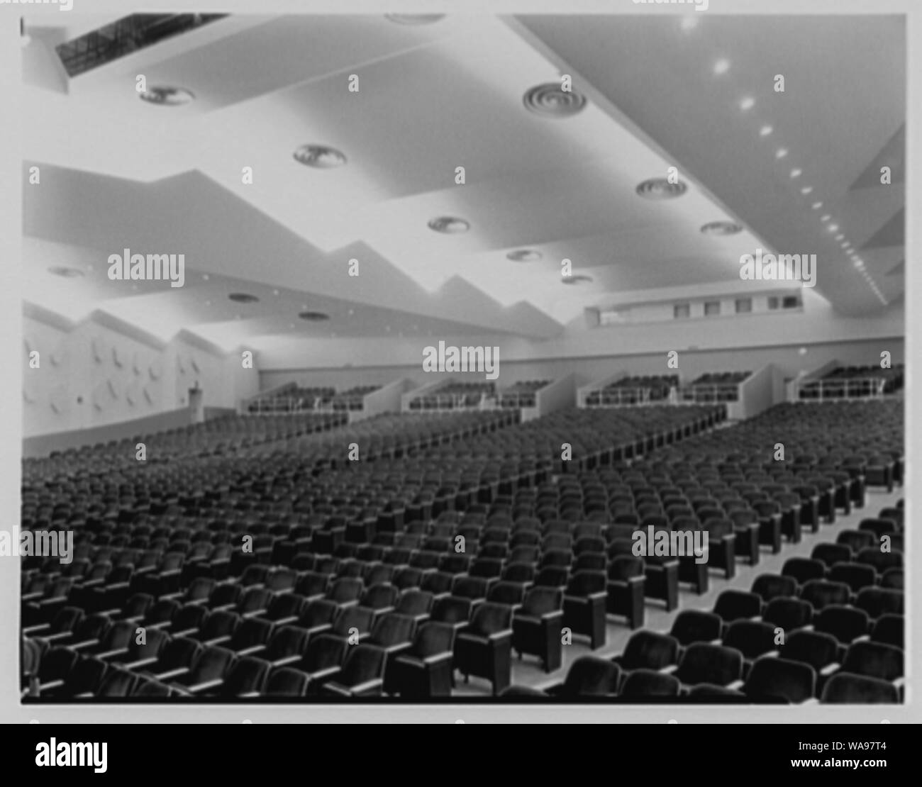 Colden auditorium hi-res stock photography and images - Alamy