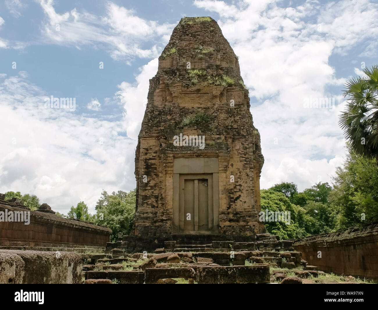 a tower at pre rup temple near angkor wat Stock Photo - Alamy
