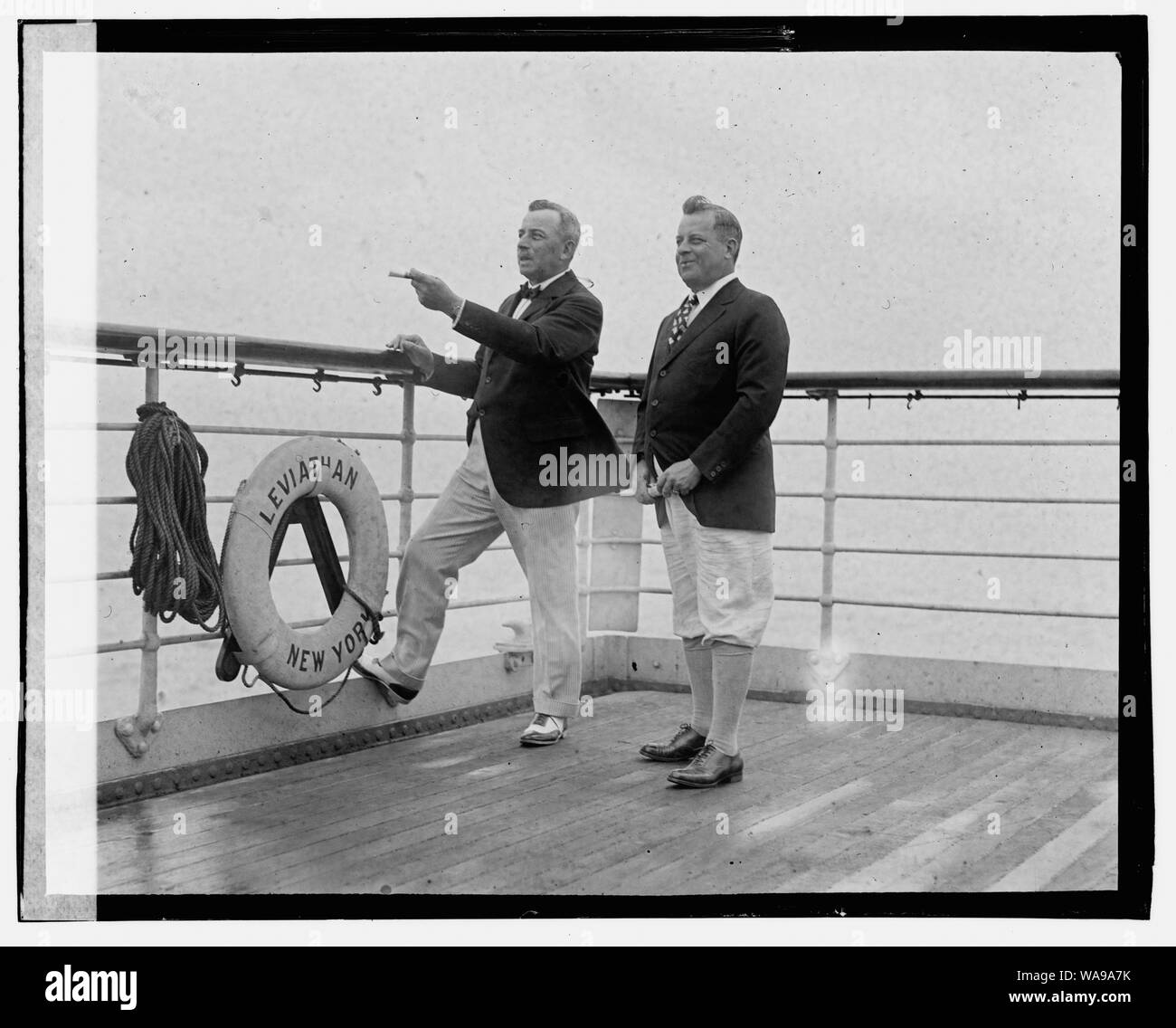 Chas lewis hi-res stock photography and images - Alamy