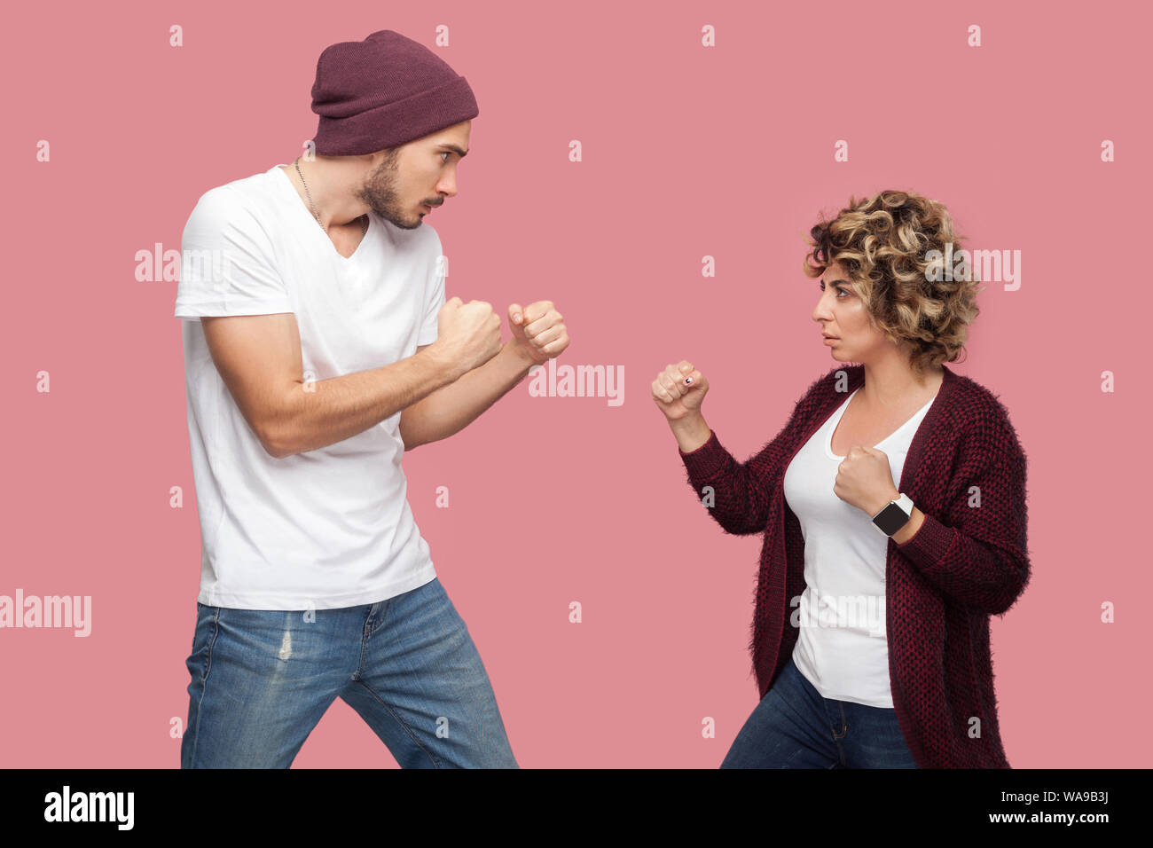 Woman angry boyfriend friends hi-res stock photography and images - Alamy