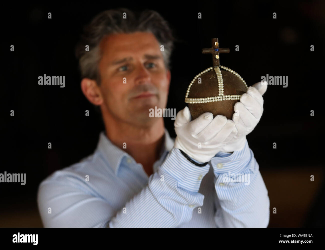 Monty python and the holy grail hi-res stock photography and images - Alamy